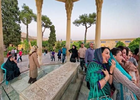 Shiraz Travel Guide: All You Need to Know to Travel to Shiraz